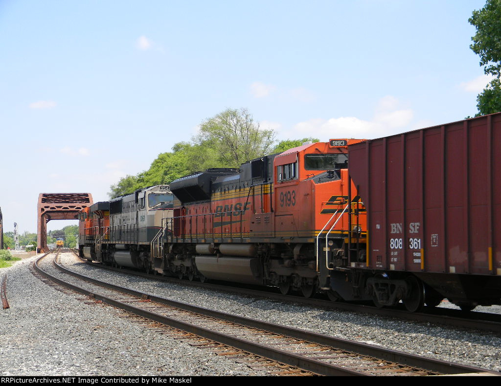 BNSF 5834